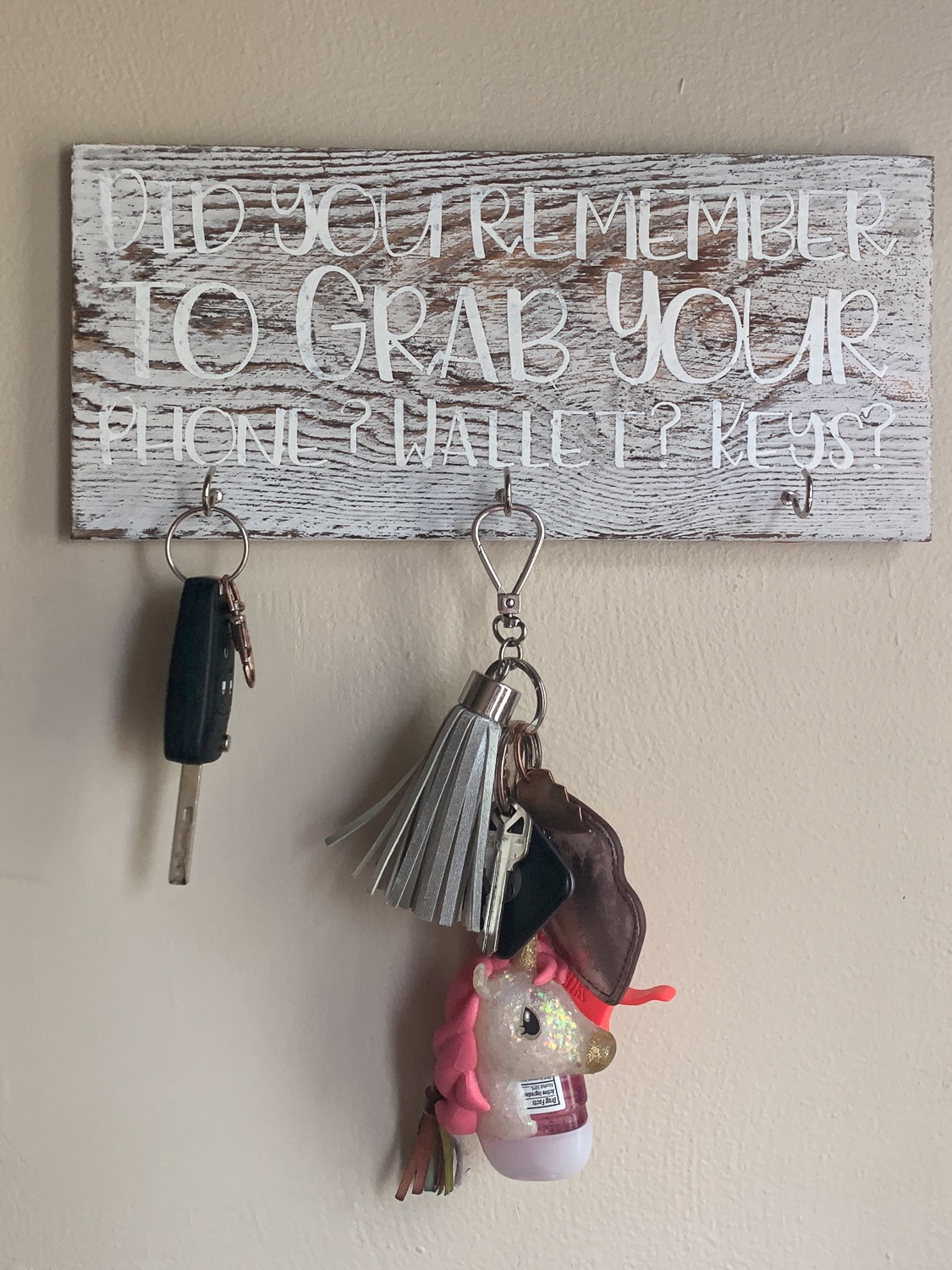 How To Make A DIY Keyholder With The Cricut Color Me Crafty How To Make A DIY Keyholder With The Cricut Color Me Crafty